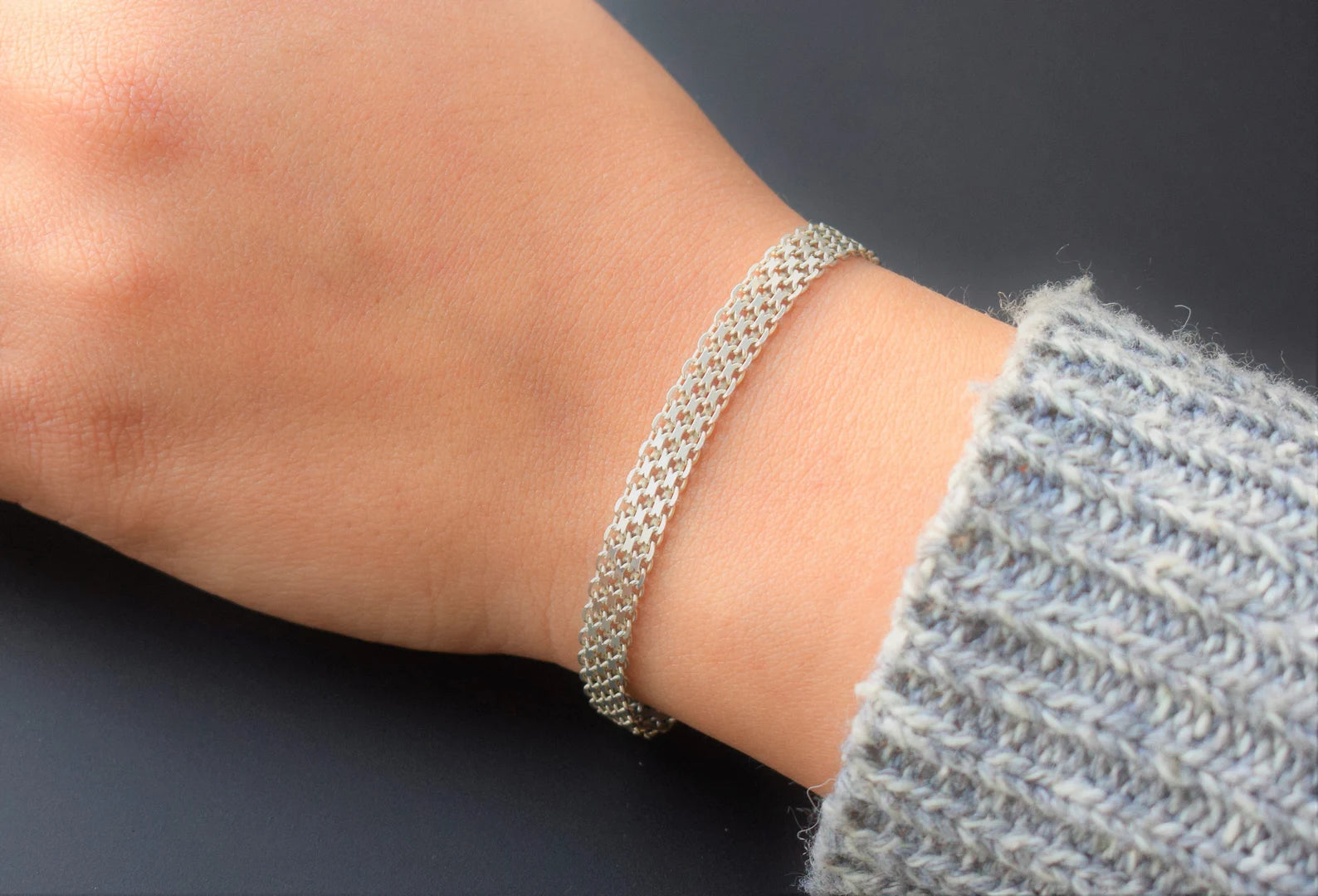Female bracelet silver store